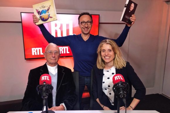 L'abbé de la Morandais et Candice Prevost se confessent dans A La Bonne ...